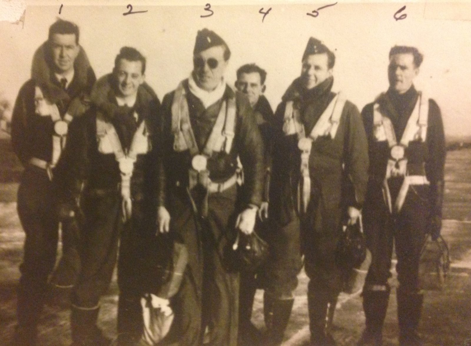 Unit Rosters and Unit Photographs – WorldWarTwoVeterans.com